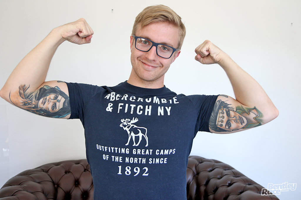 Luc Dean BentleyRace | GayMobile.fr