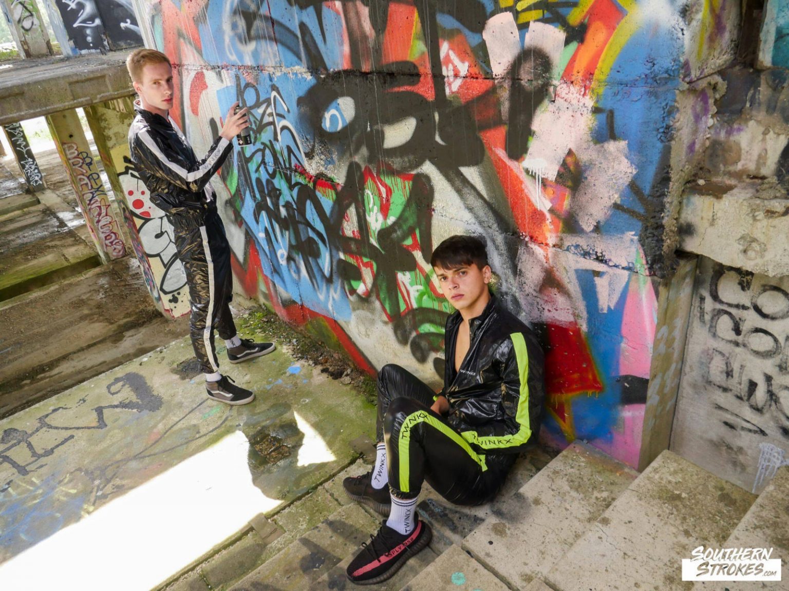 Finn Harper and Milo Hudson Southern Strokes | GayMobile.fr